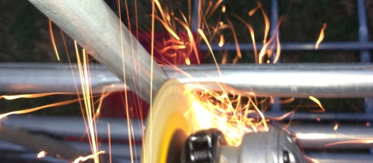 Cutting up the IBC totes - Red Dirt Oasis